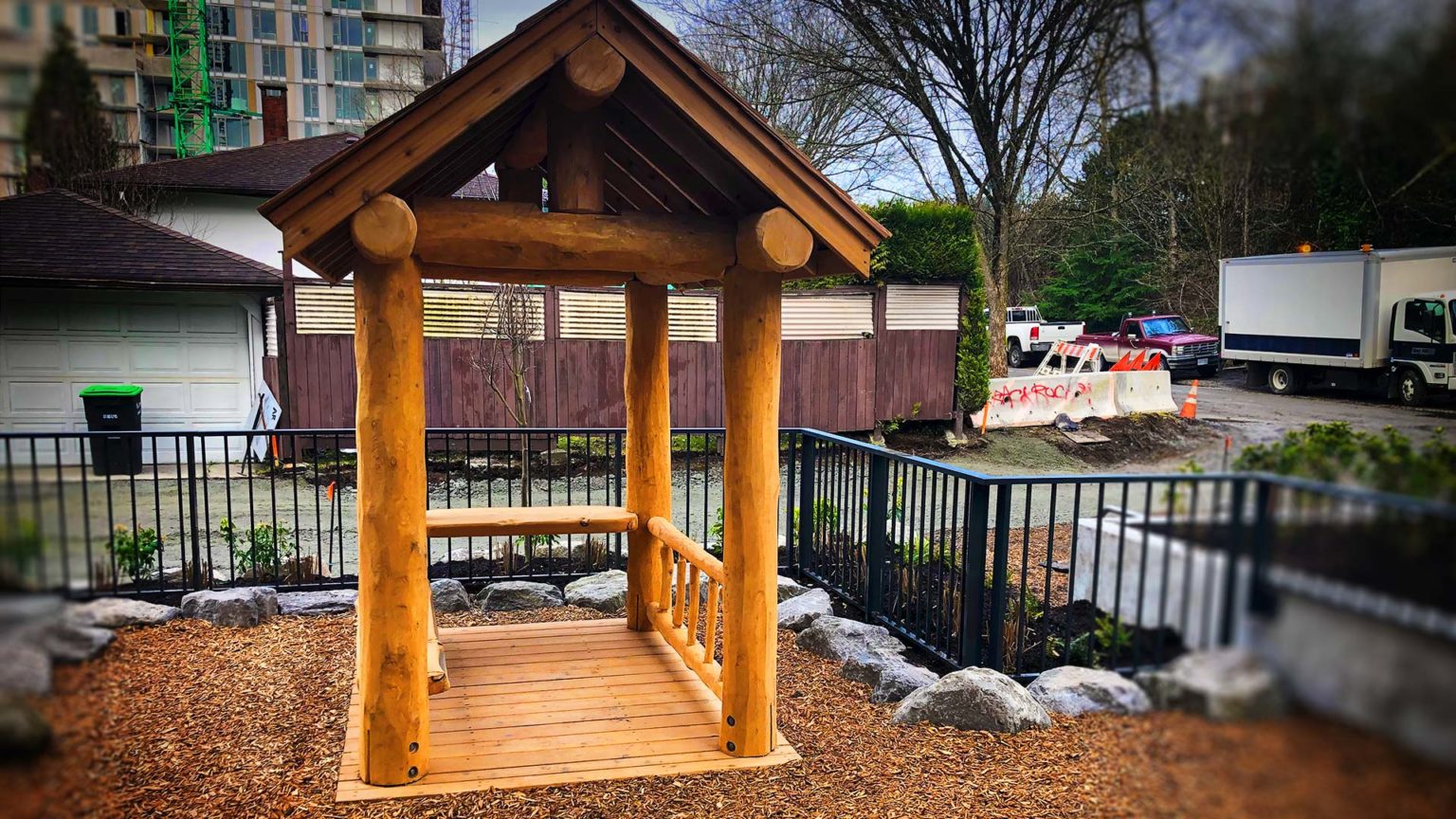 Log Play Hut - Natural Impressions